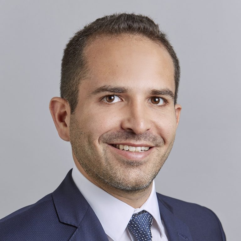 Adam Schuckman - Aksia : Aksia